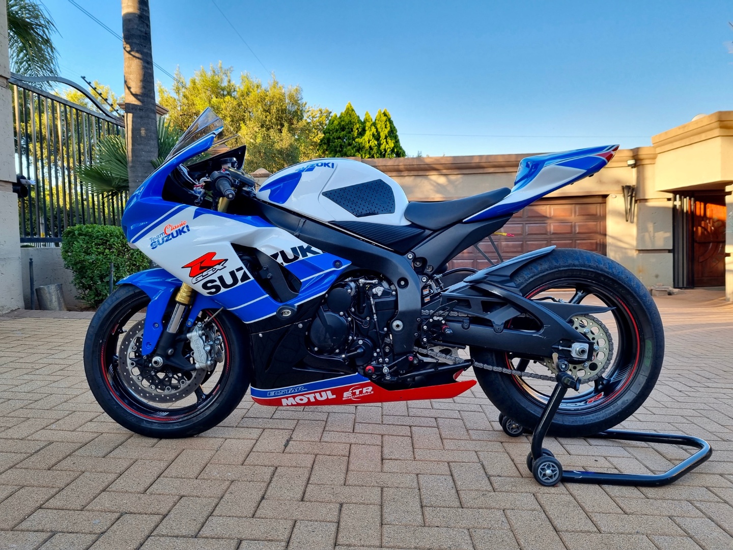 Unleash The Beast A Deep Dive Into The 2014 Suzuki Gsx R750